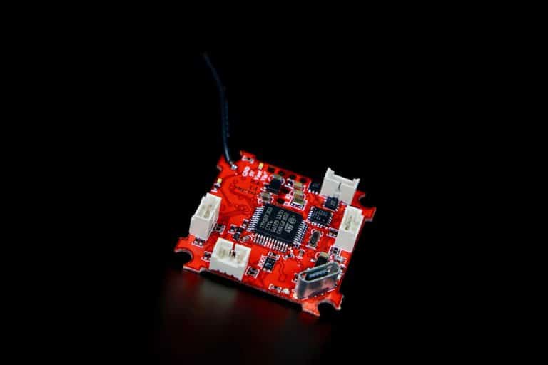 CrazyBee F3 Brushless Flightcontroller with built-in Receiver - Microsquad